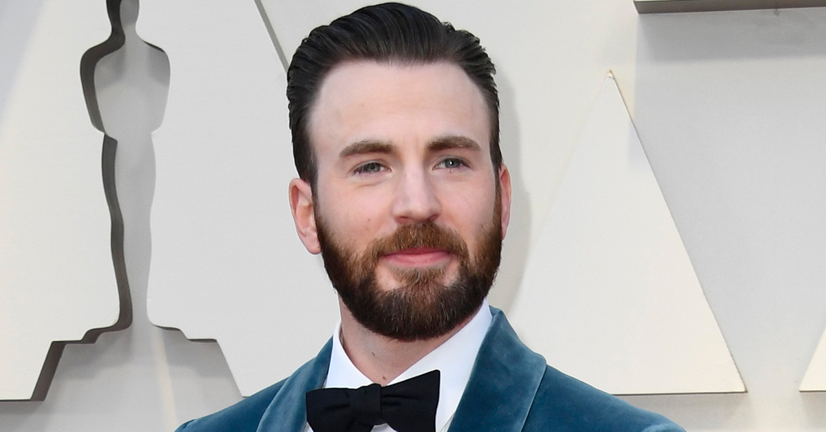 Chris Evans Breaks Silence After NSFW Photo Leak - POPSTAR! Chris Evans Breaks Silence After NSFW Photo Leak - POPSTAR!
