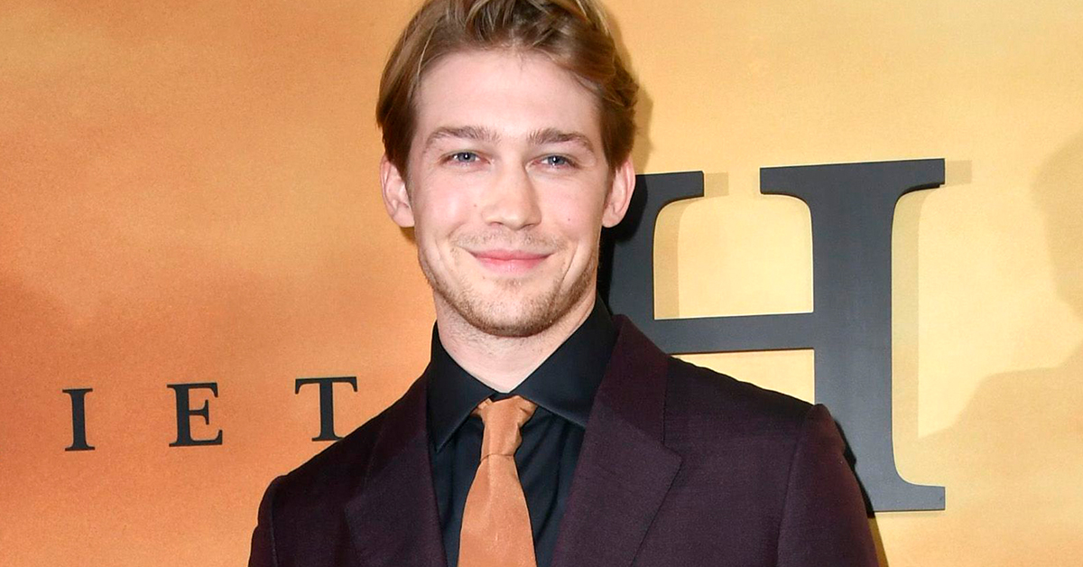 Joe Alwyn Makes Rare Comment On Relationship With Taylor Swift - POPSTAR! Joe Alwyn Makes Rare Comment On Relationship With Taylor Swift - POPSTAR!