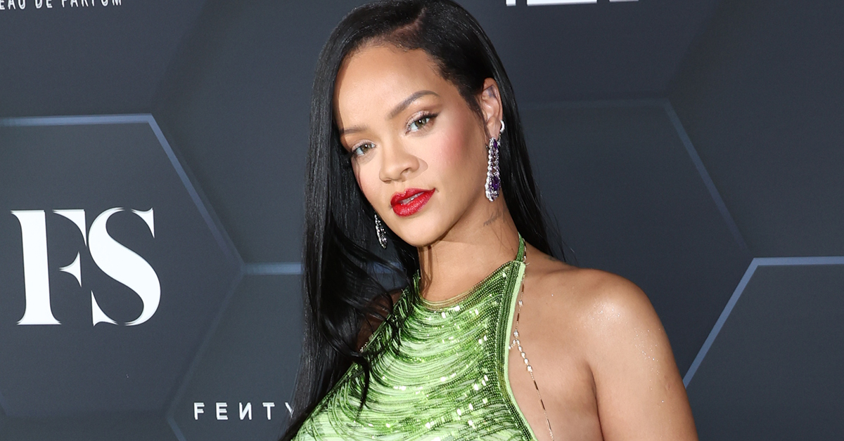 Rihanna Opens Up About Her ‘Pregnancy Glow’ And What Kind Of Mom She ...