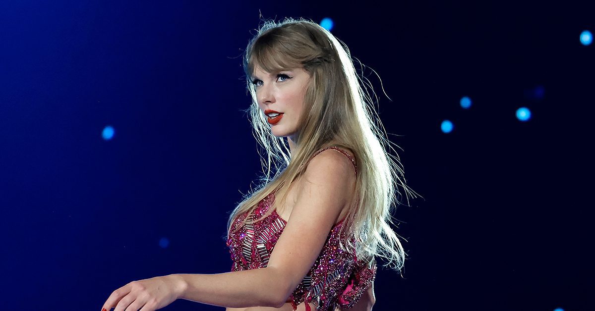 Taylor Swift Kicks Off Pride Month With Powerful Speech - POPSTAR! Taylor Swift Kicks Off Pride Month With Powerful Speech - POPSTAR!